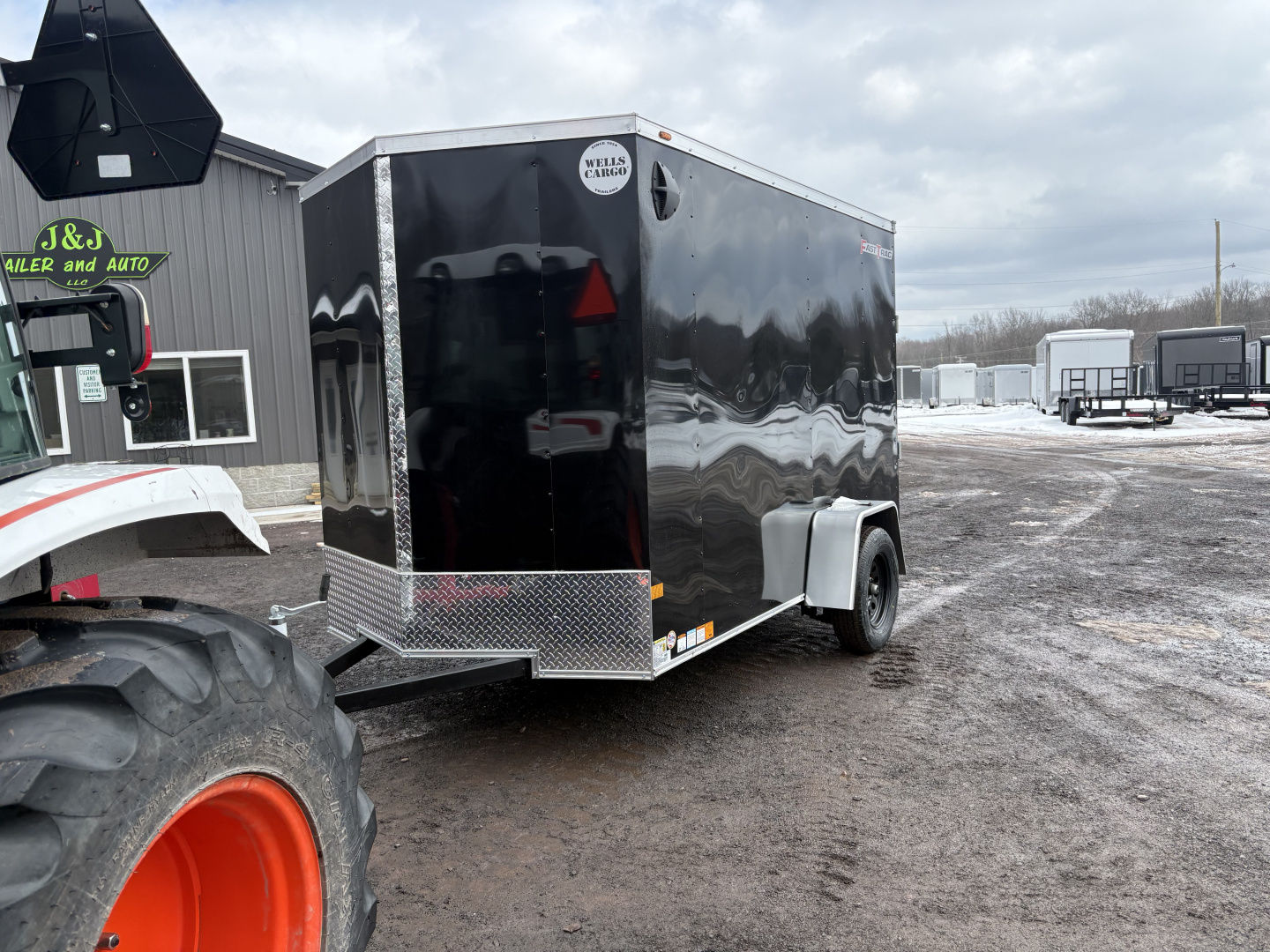 New 2026 WELLS CARGO 6x10 6'6" Interior Height Fasttrac Deluxe Cargo ...