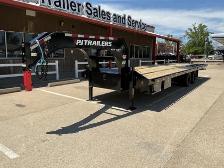 New 2025 PJ 102"x32' GN Low Pro Hydraulic Dovetail w/ Duals - LY for ...