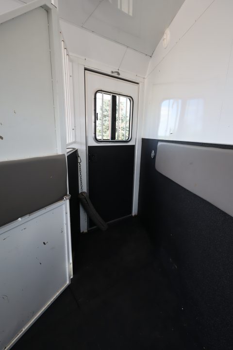 Used 2014 Bison Trailers 4 Horse LQ MT Horse Trailer for sale in