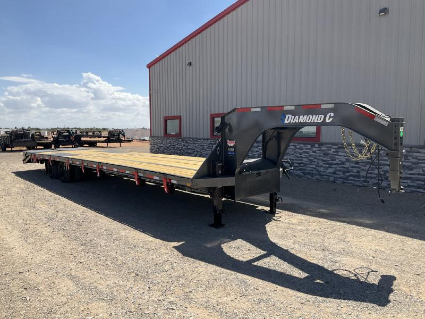 New 2025 Diamond C 102"x40' Engineered Beam FMAX216 w/ Max Ramps - 40K ...