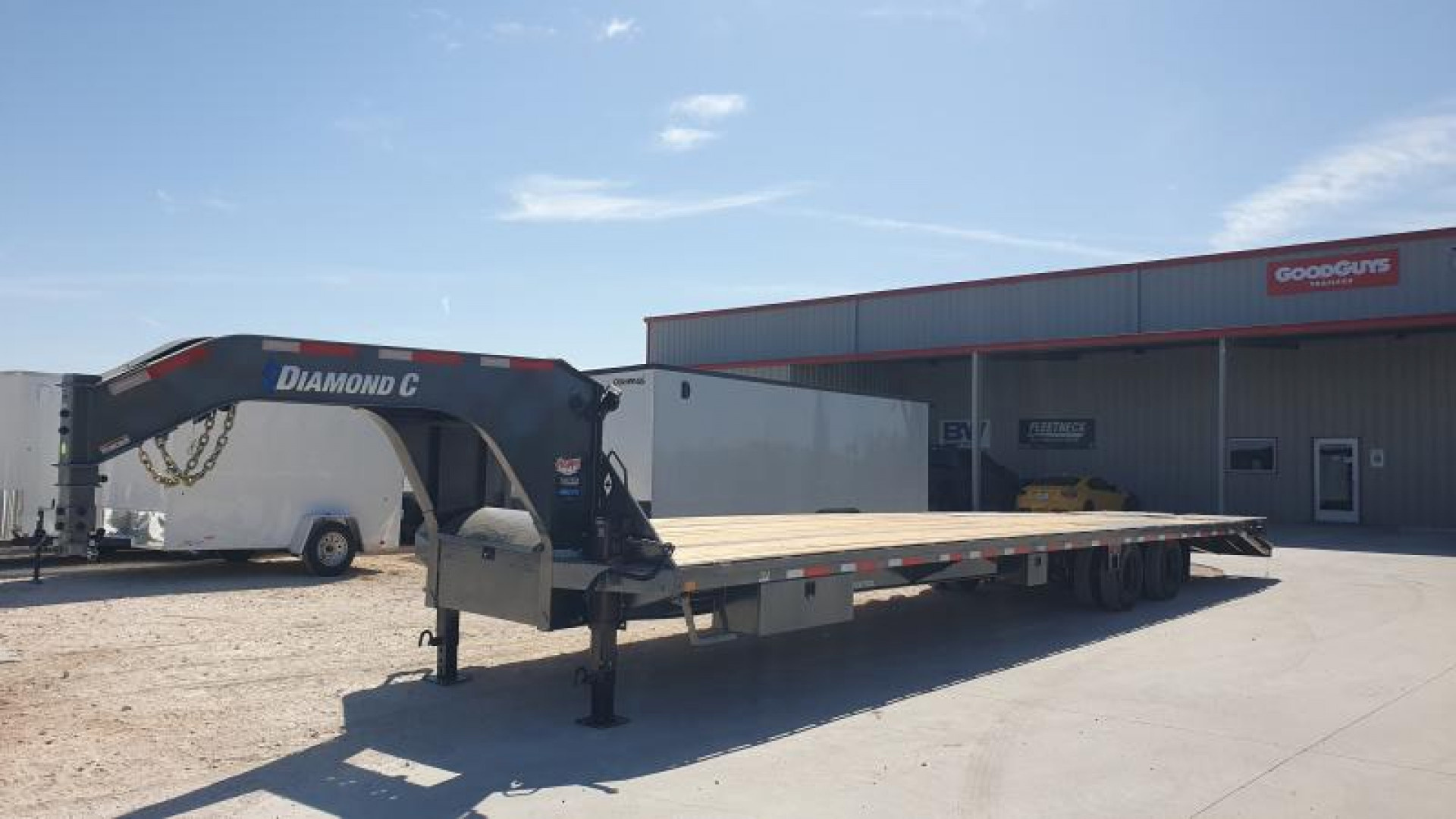 New 2025 Diamond C 102"x40' Engineered Beam FMAX216 w/ Max Ramps - 40K ...