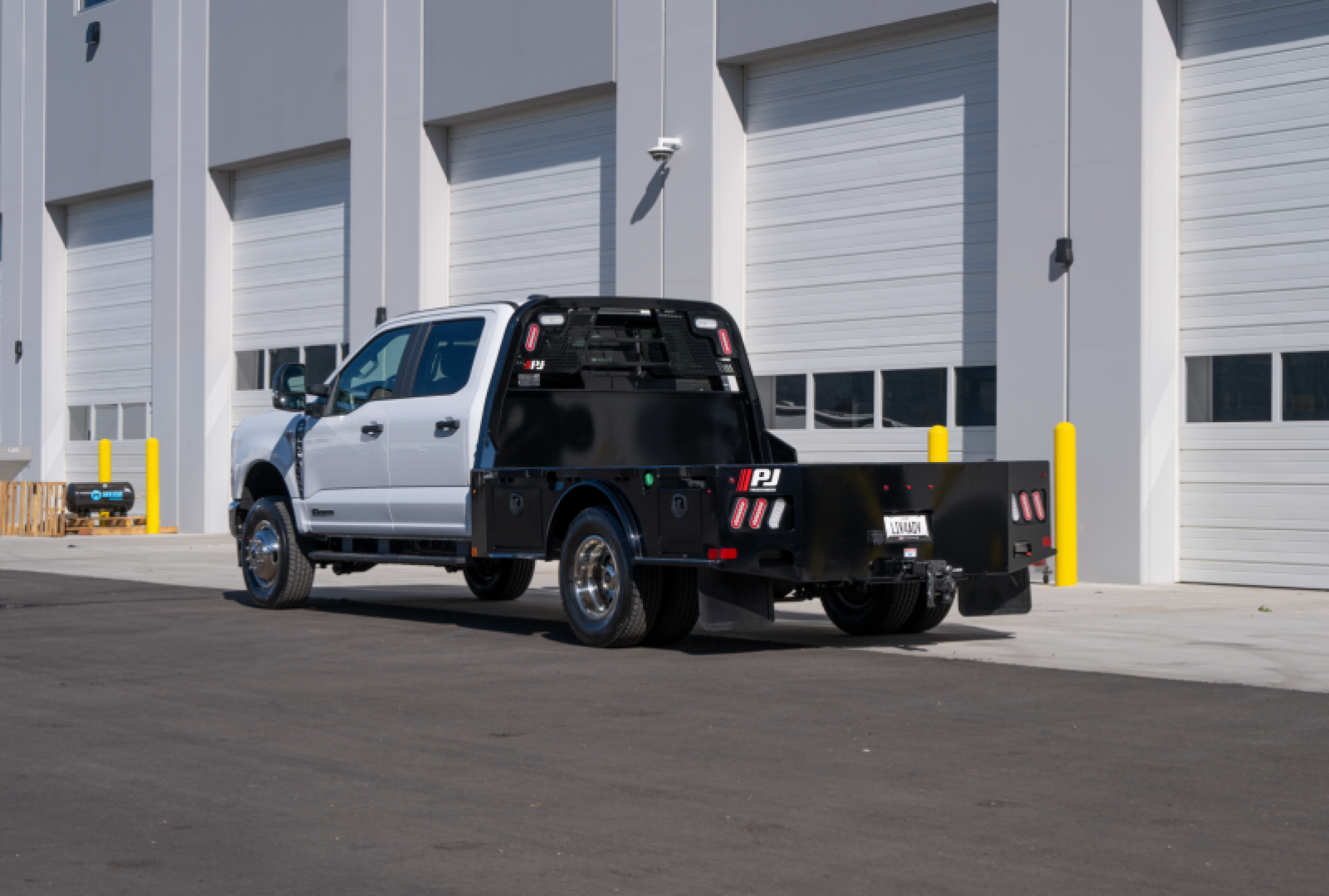 New Steel Skirted Flat Deck Body Truck Bed - GS