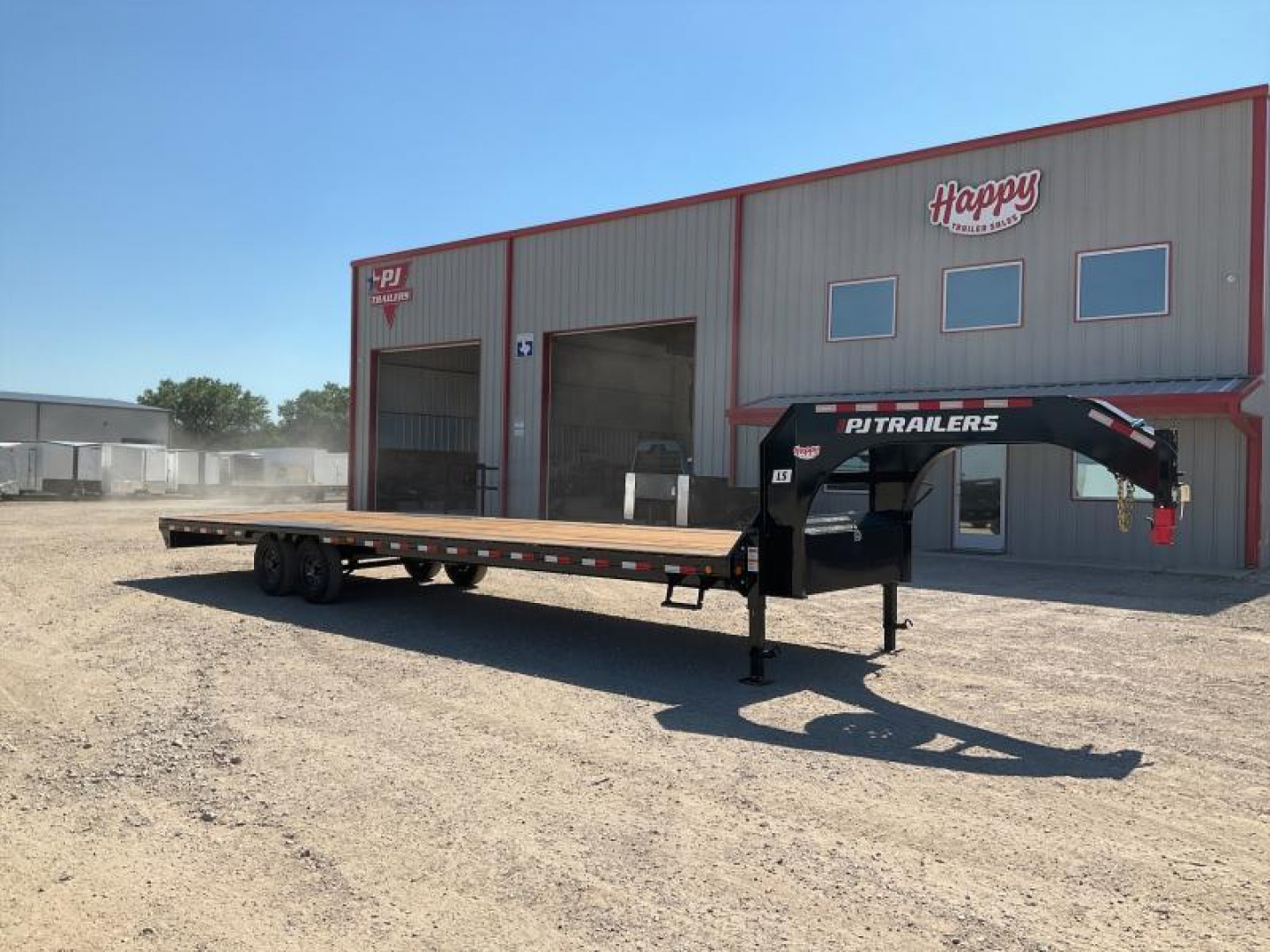 New 2025 PJ 102"x30' GN Low Pro Flatbed w/ Singles - LS