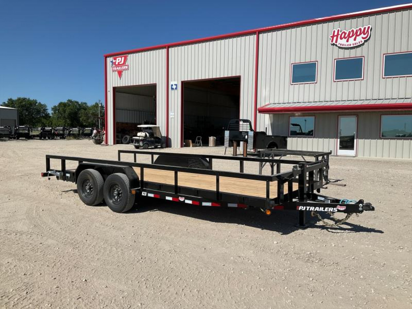 New 2025 PJ 83''x20' BP Angle Pipetop Trailer - P8