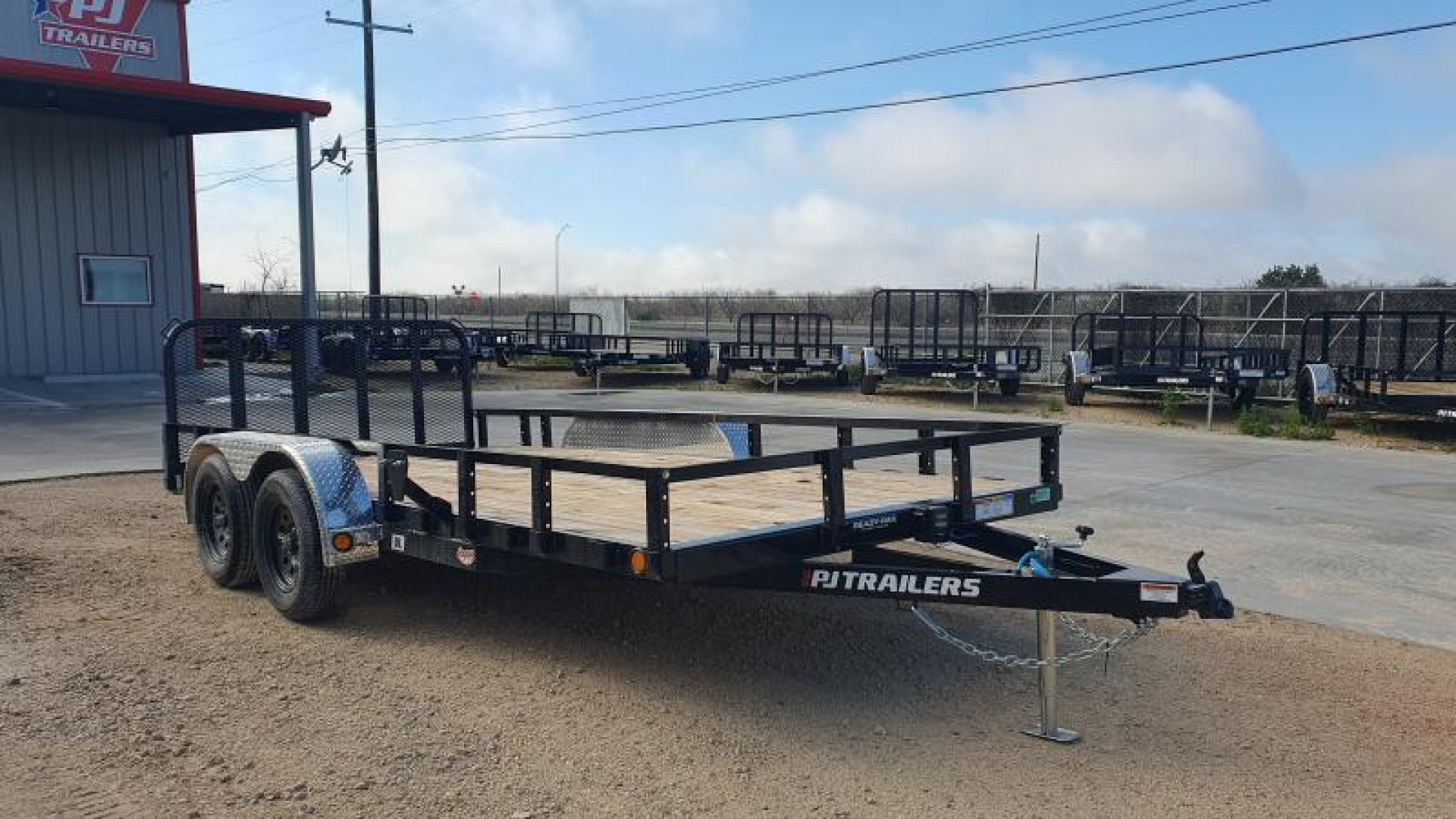 New 2025 PJ 83"x16' Tandem Axle Utility Trailer - UL