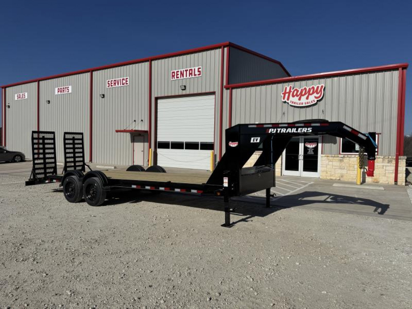 New 2025 PJ 83''x24' GN 8" I-Beam Equipment Trailer - EV