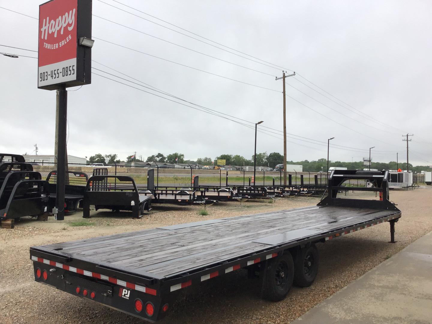 Used 2025 PJ 102"x30' GN Low Pro Flatbed w/ Singles - LS for sale in ...