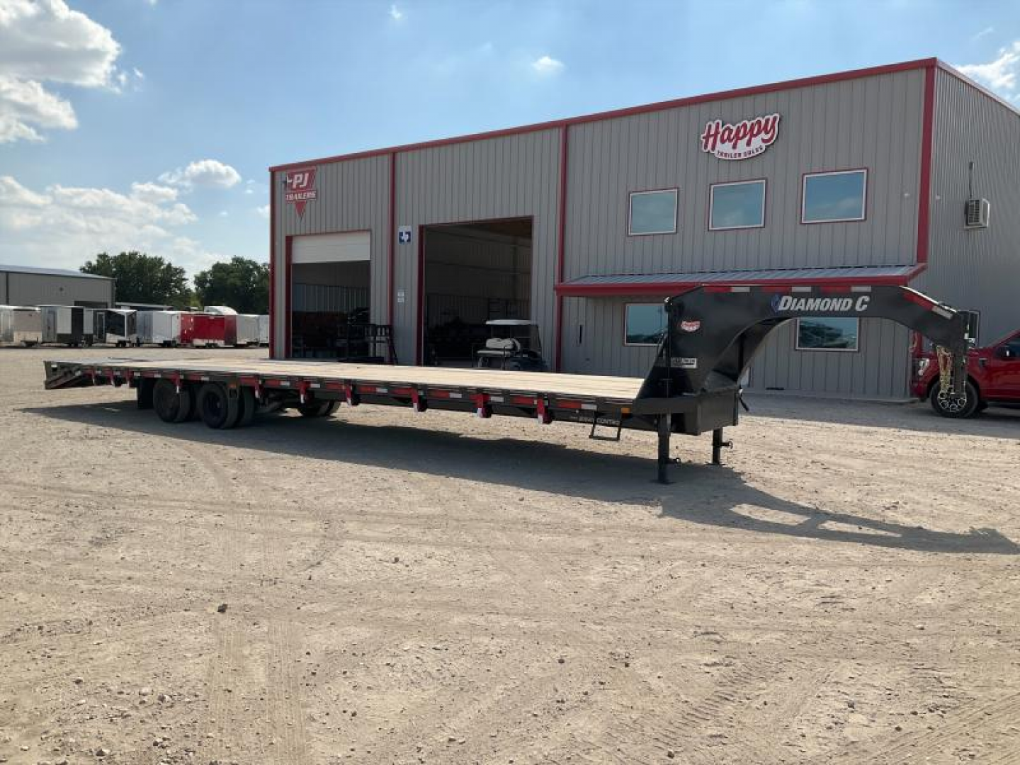 New 2025 Diamond C 102"x40' Engineered Beam FMAX212 w/ Max Ramps ...