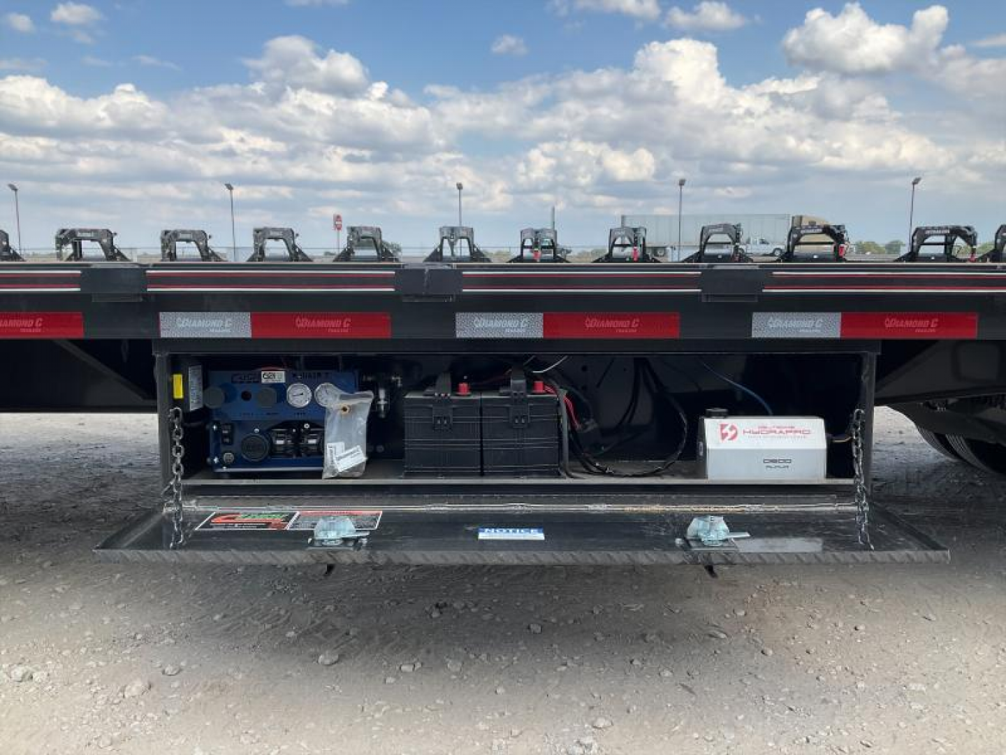 New 2025 Diamond C 102"x40' Engineered Beam FMAX212 w/ Max Ramps ...