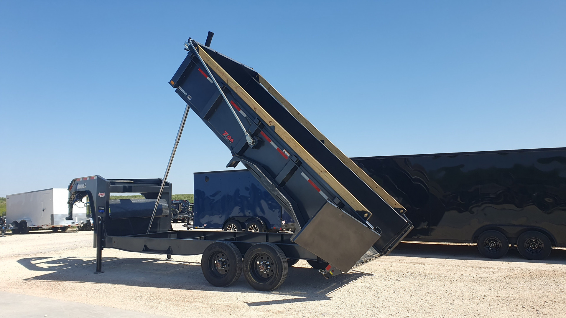 New 2025 Diamond C 82"x16' GN HD Low Profile Telescopic Dump w/ 32 ...