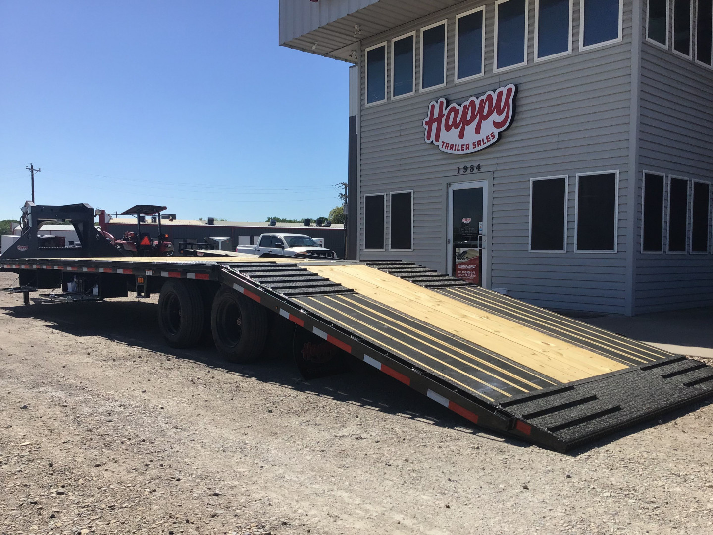 New 2025 Diamond C 102"x40' Engineered Beam FMAX216 w/ Hyd. Dovetail ...