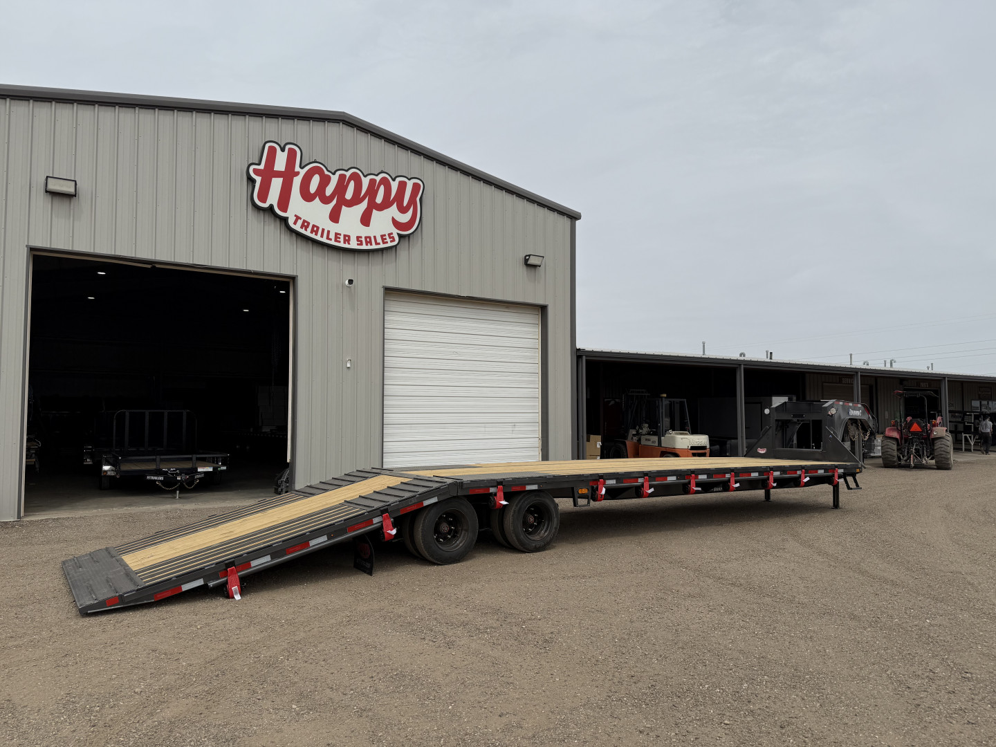 New 2025 Diamond C 102"x40' Engineered Beam FMAX216 w/ Hyd. Dovetail ...