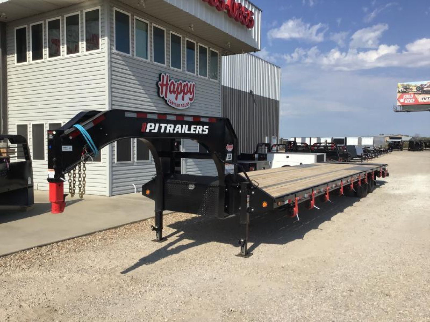 New 2026 PJ 102"x40' GN Low Pro Flatbed w/ Duals - LD