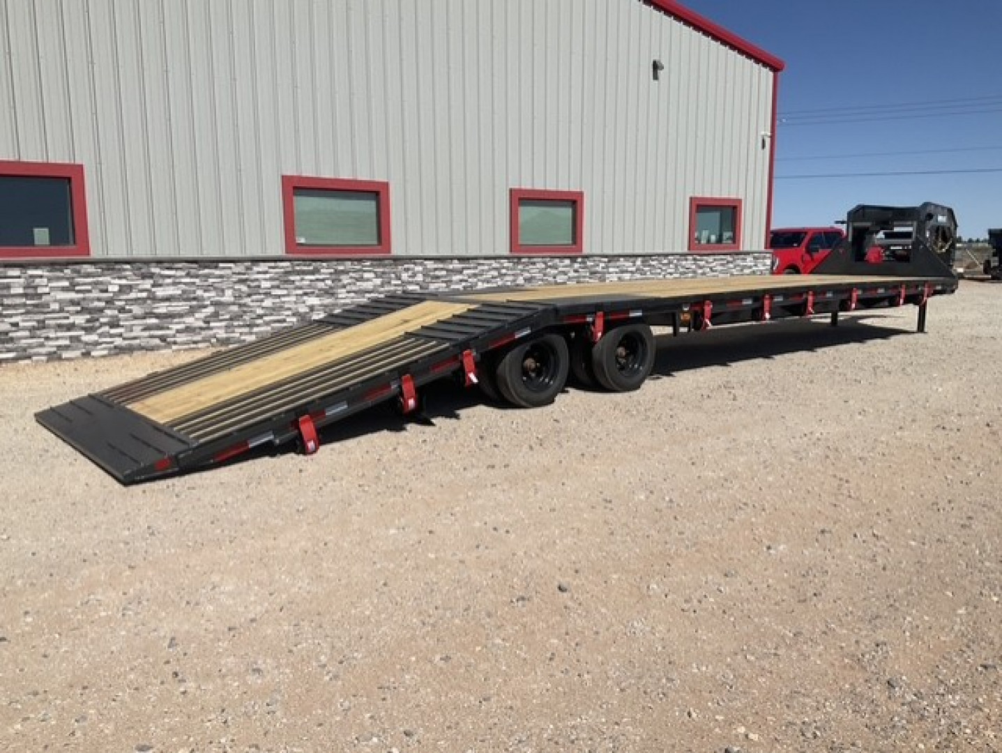 New 2025 Diamond C 102"x40' Engineered Beam FMAX216 w/ Hyd. Dovetail ...