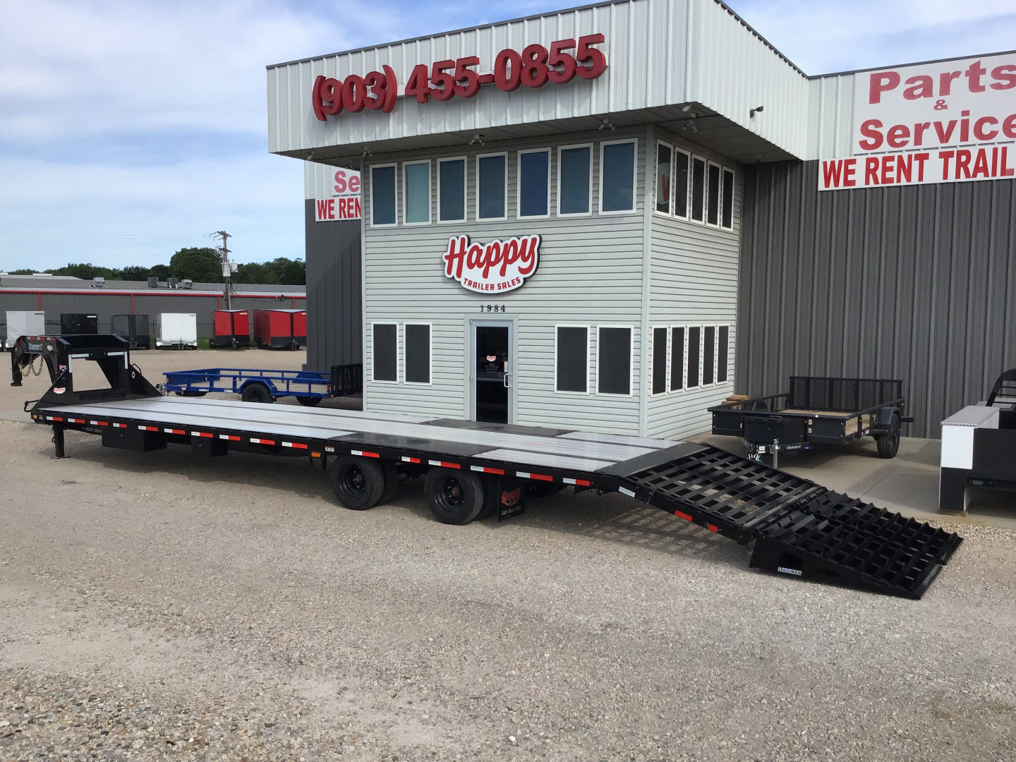 New 2025 Diamond C 102"x40' Engineered Beam FMAX216 w/ Max Ramps 2.0 ...