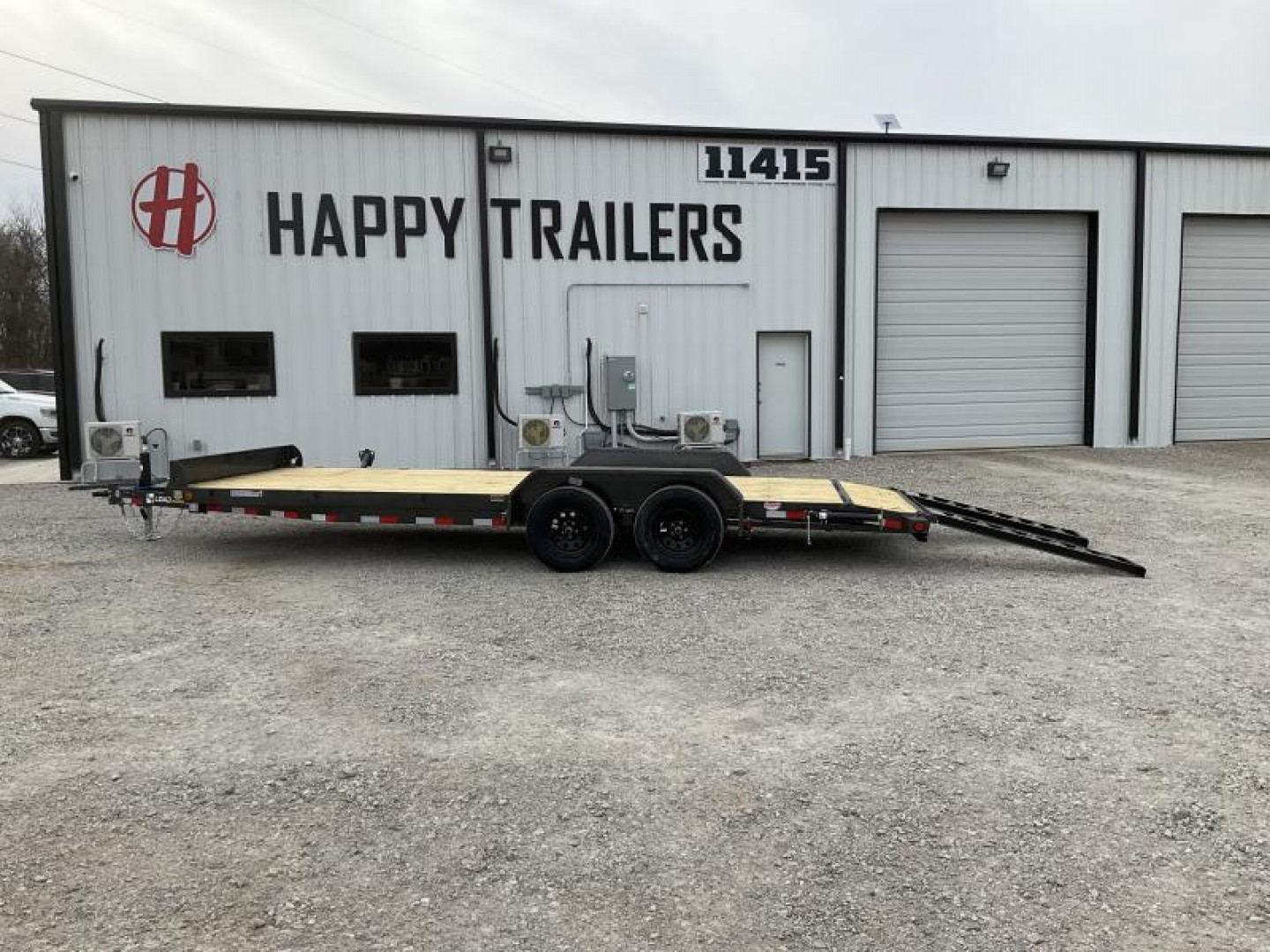 New 2025 Load Trail 83"x20' BP 5" Channel Carhauler - CH
