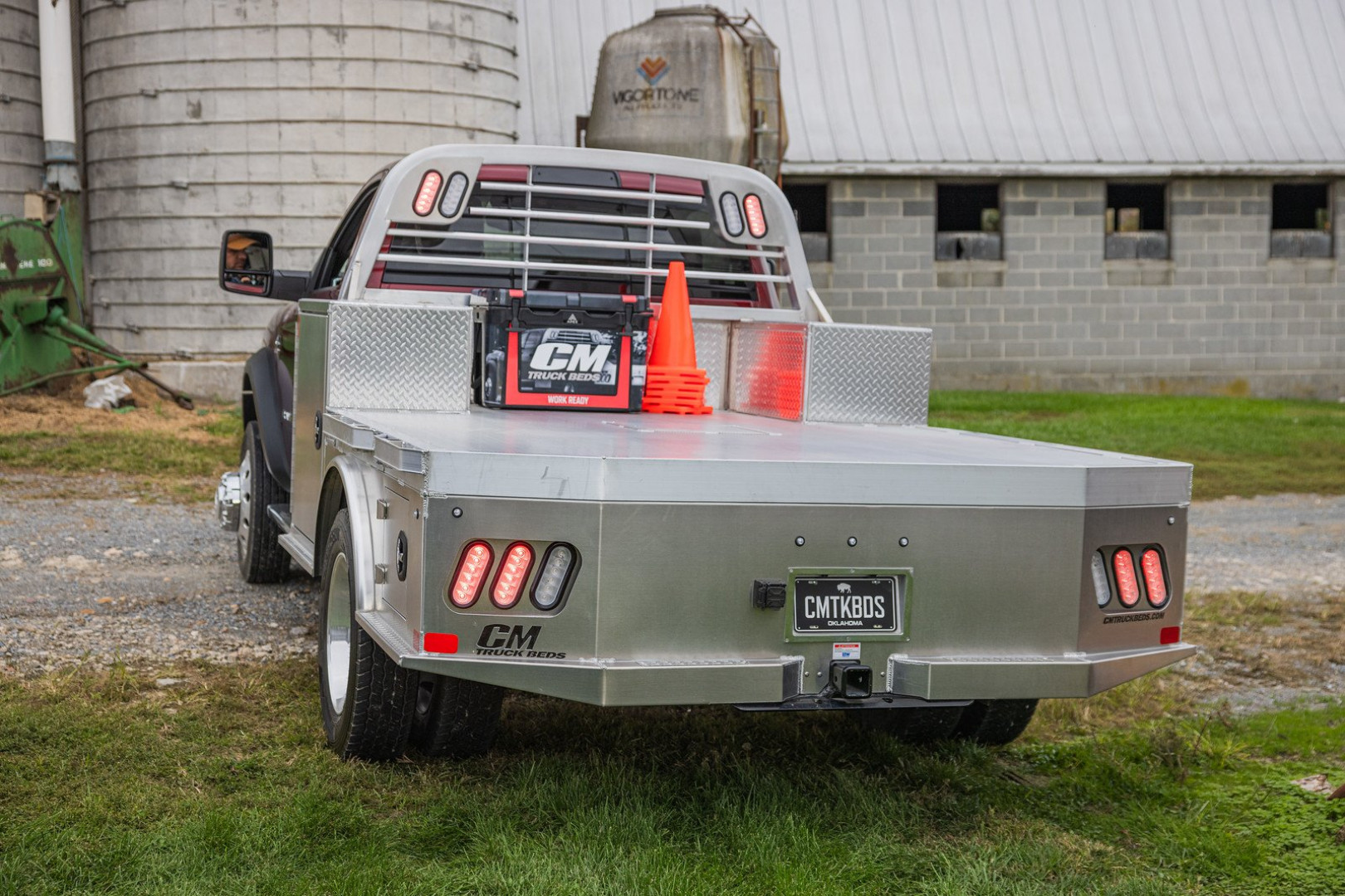 New 2025 CM Truck Beds ALUM SK DELUX Truck Bed