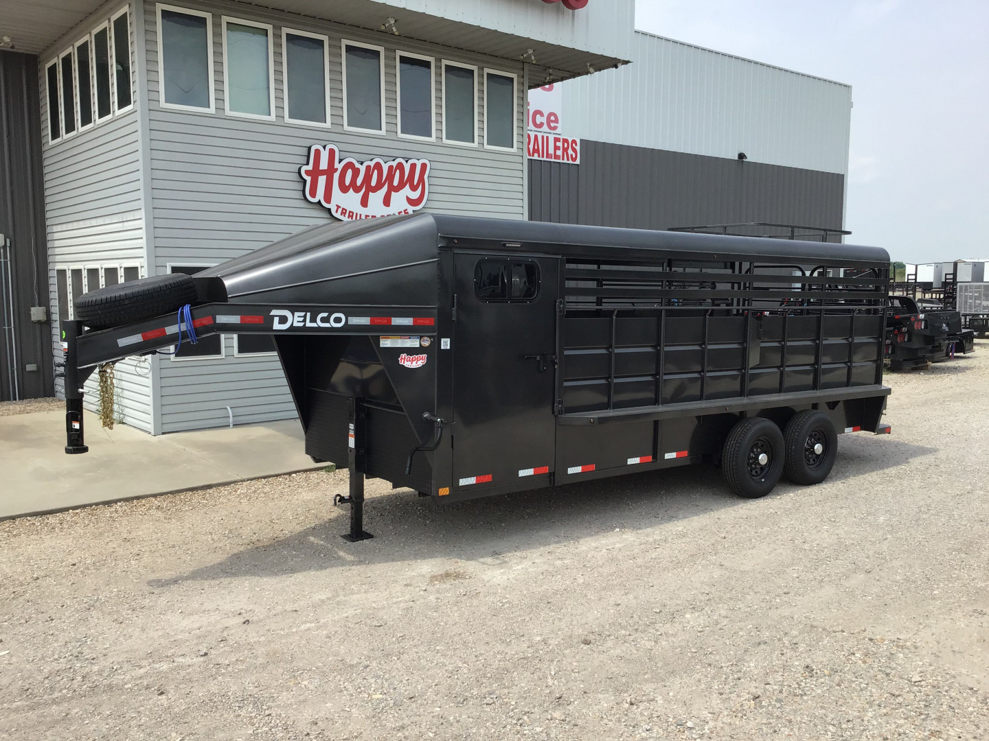 New 2025 Delco 6'8"x20' GN Bar Top Livestock Trailer - B8 Cattleman