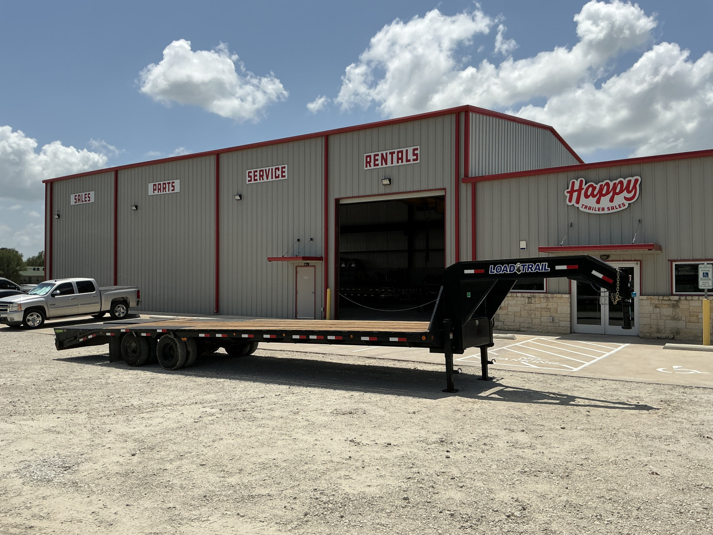 Used *USED* 2022 Load Trail 102"x34' GN Flatbed for sale in Waco, TX