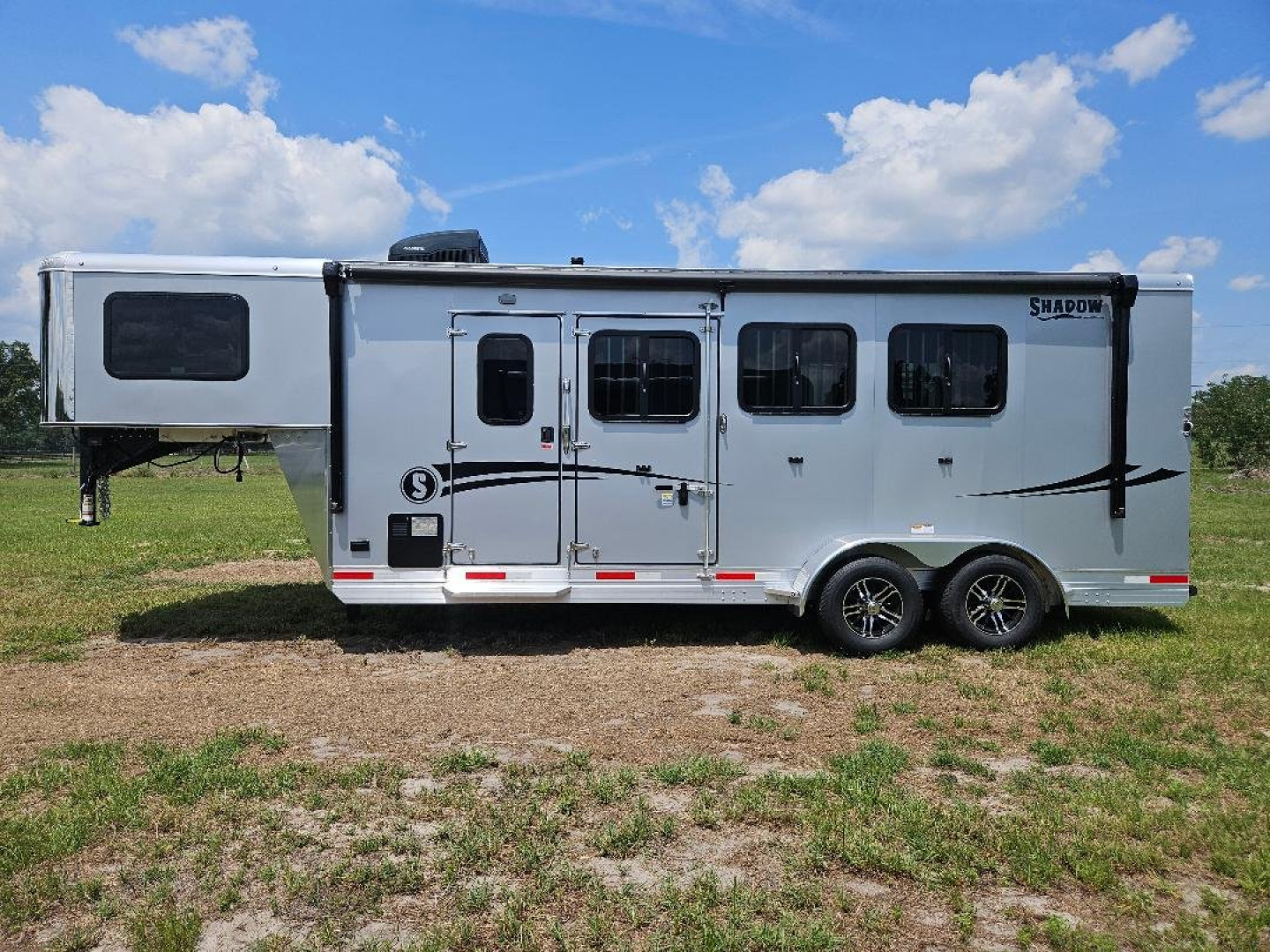 New 2026 Shadow 3H 5'6" LQ Weekender