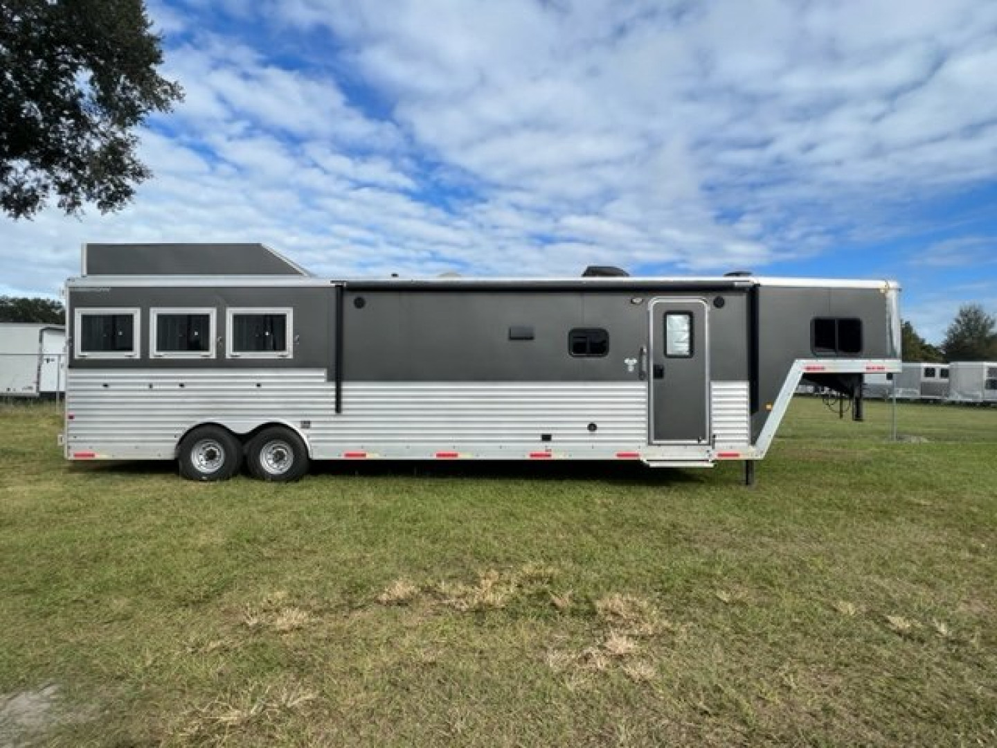 Used 2017 MERHOW TRAILERS 2017 Merhow Trailers Horse Trailer 8315 3H LQ ...