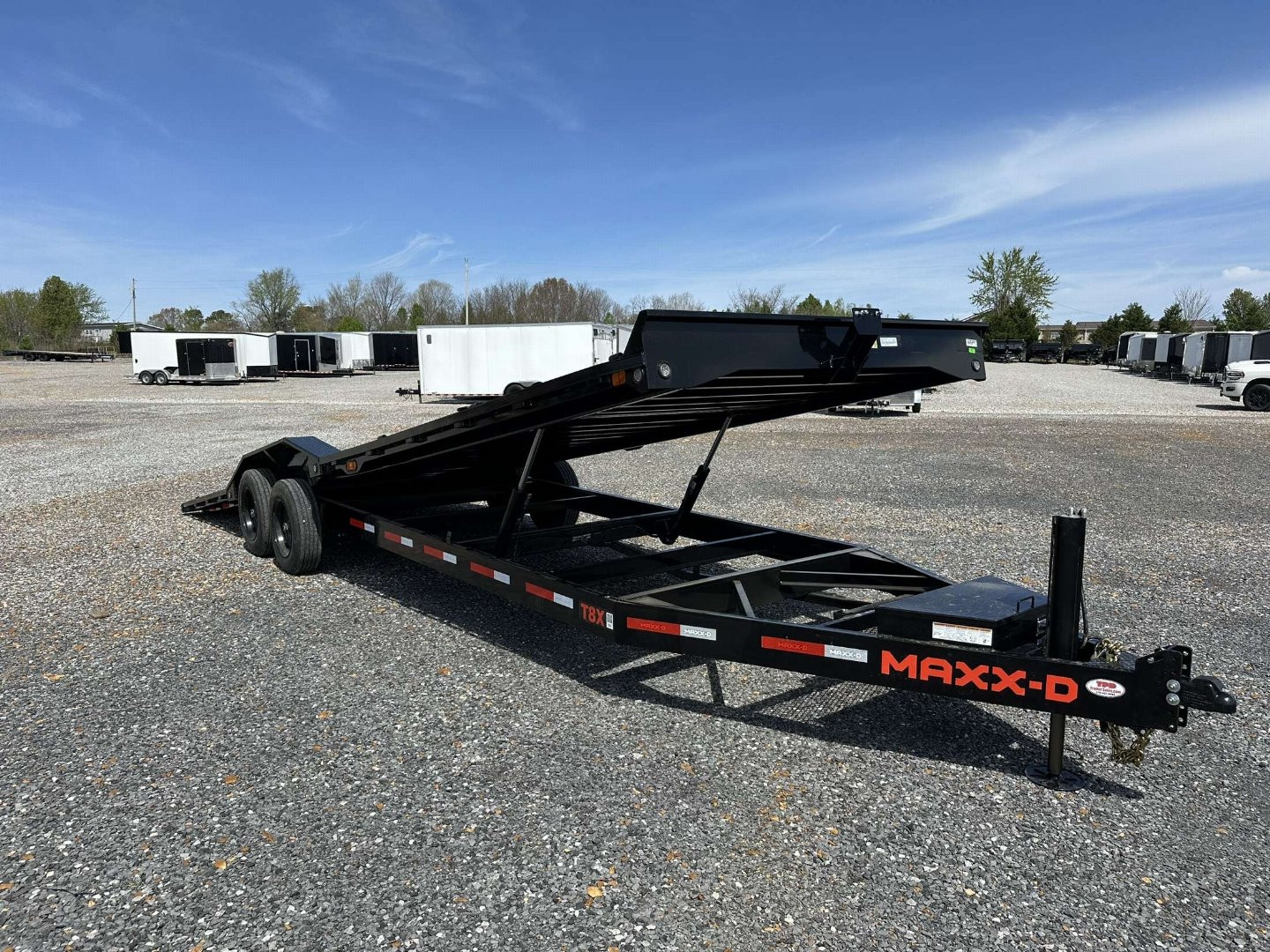 New 2025 MAXXD 102" X 28' 17.5K Power Tilt Trailer