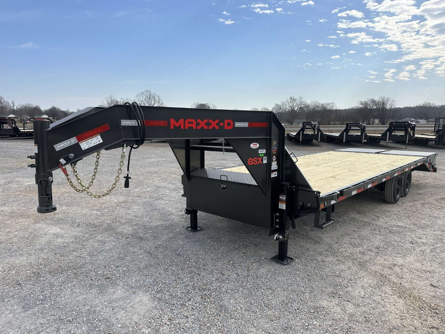 New 2025 MAXXD 102"X25' 17.5K Gooseneck Flatbed Trailer