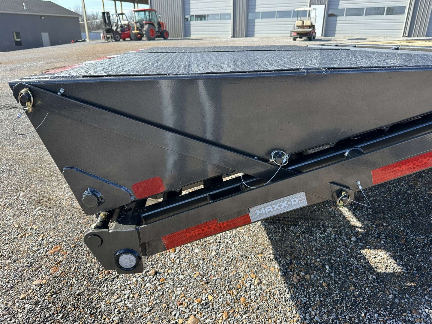New 2025 MAXXD 102"X32' 25.9K Gooseneck Flatbed Trailer *ENGINEERED ...