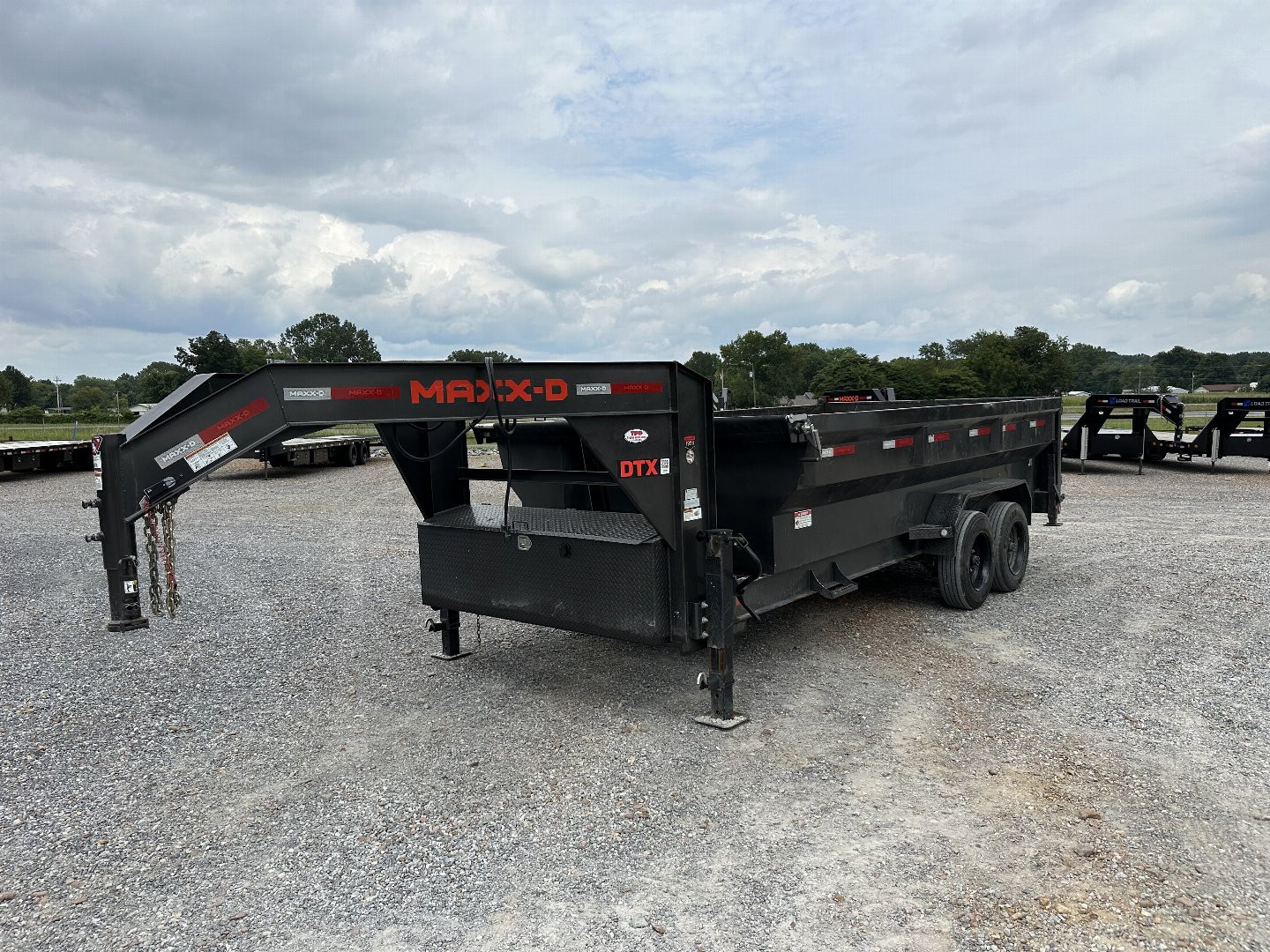Used 2023 MAXXD 16' x 83" 17.5k Telescopic Gooseneck Dump Trailer