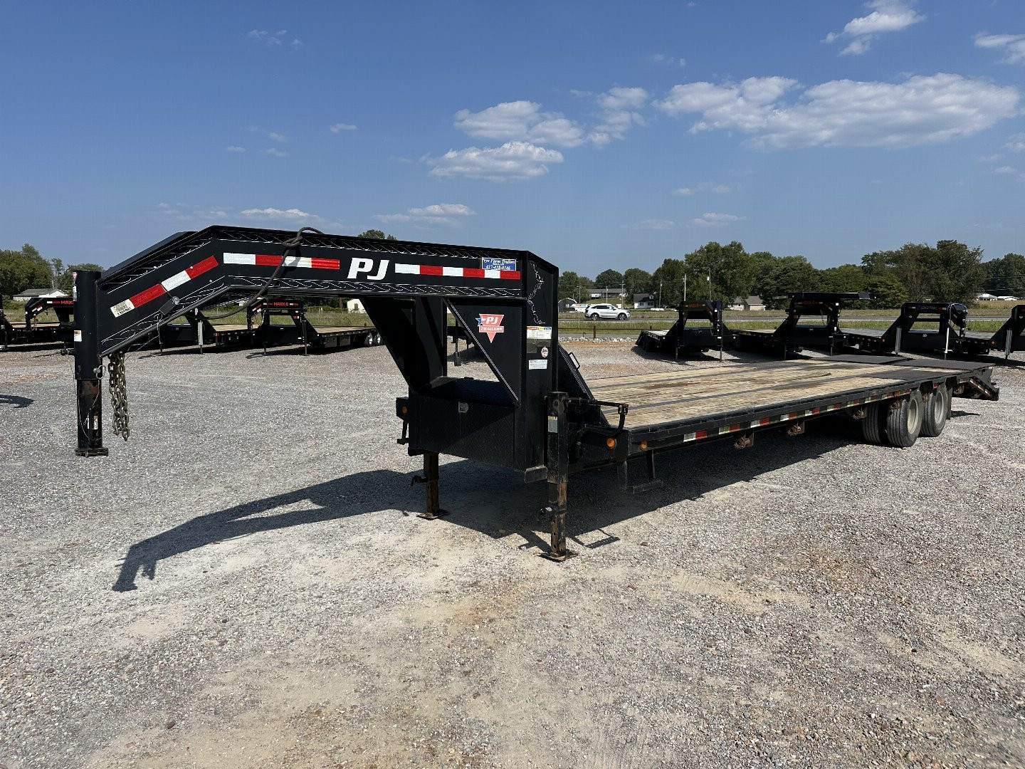Used 2019 PJ 102"x32' 26k Gooseneck Flatbed Trailer