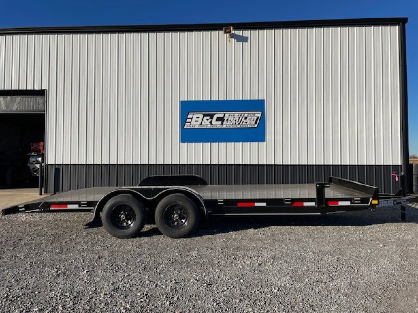 New 2025 DAVIDSON 83X20 TANDEM (2)AXLE STEEL FLOOR CAR HAULER W/5200 ...