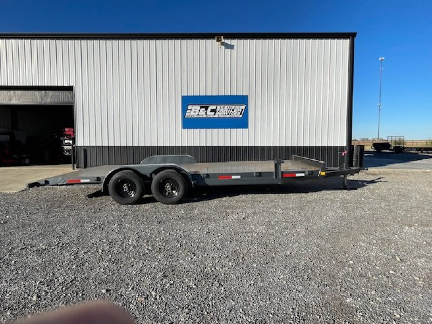 New 2025 DAVIDSON 83X20 TANDEM (2)AXLE STEEL FLOOR CAR HAULER W/5200 ...