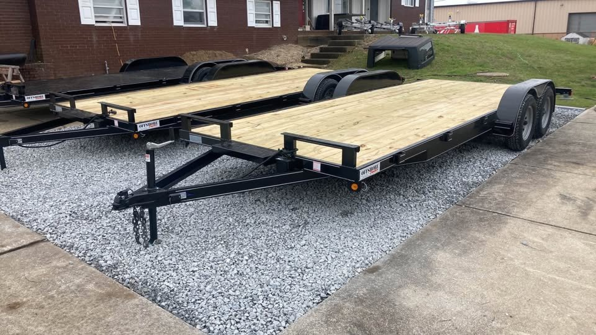 New 2025 P & T Trailers 18' WOOD DECK Car Hauler