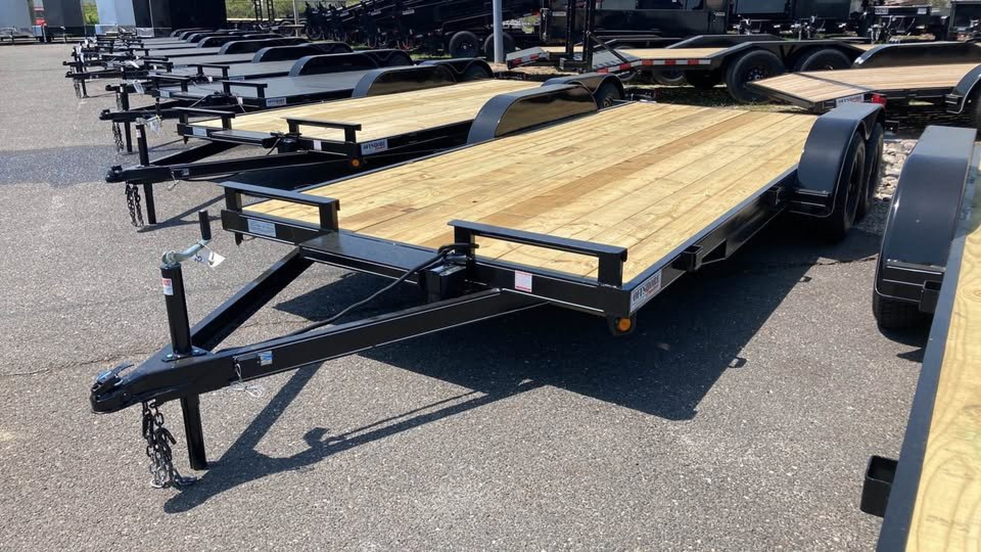 New 2025 P & T Trailers 18' wood deck Car Hauler