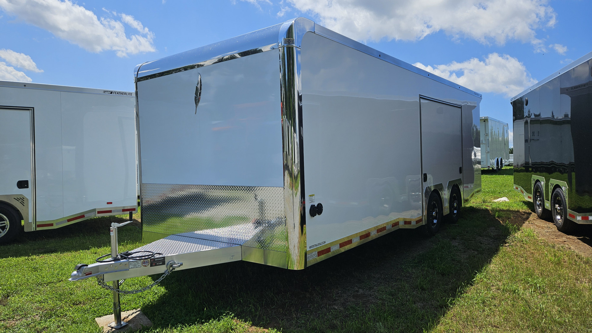New 2025 Featherlite Trailers 4410 8.5X24TA Car / Racing Trailer