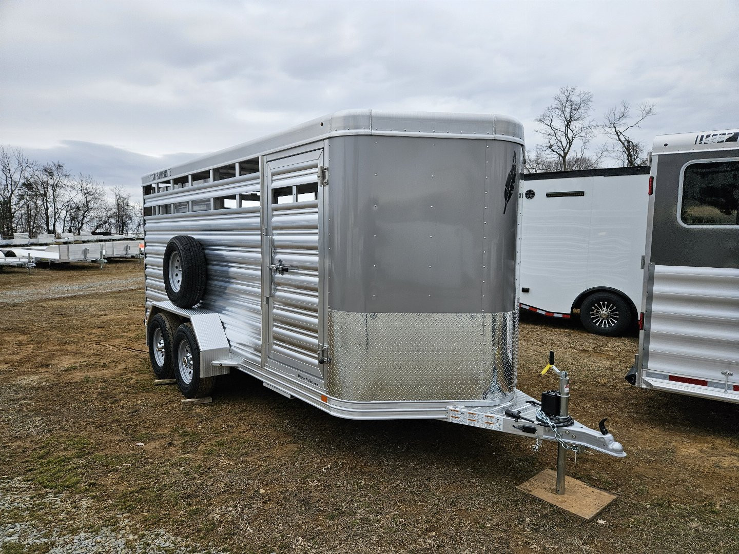 New 2025 Featherlite Trailers (8107) 6'7"X16' Stock / Stock Combo ...