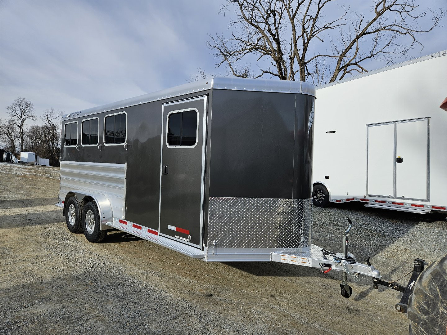 New 2025 Featherlite Trailers 9400 7X17.5 Horse Trailer