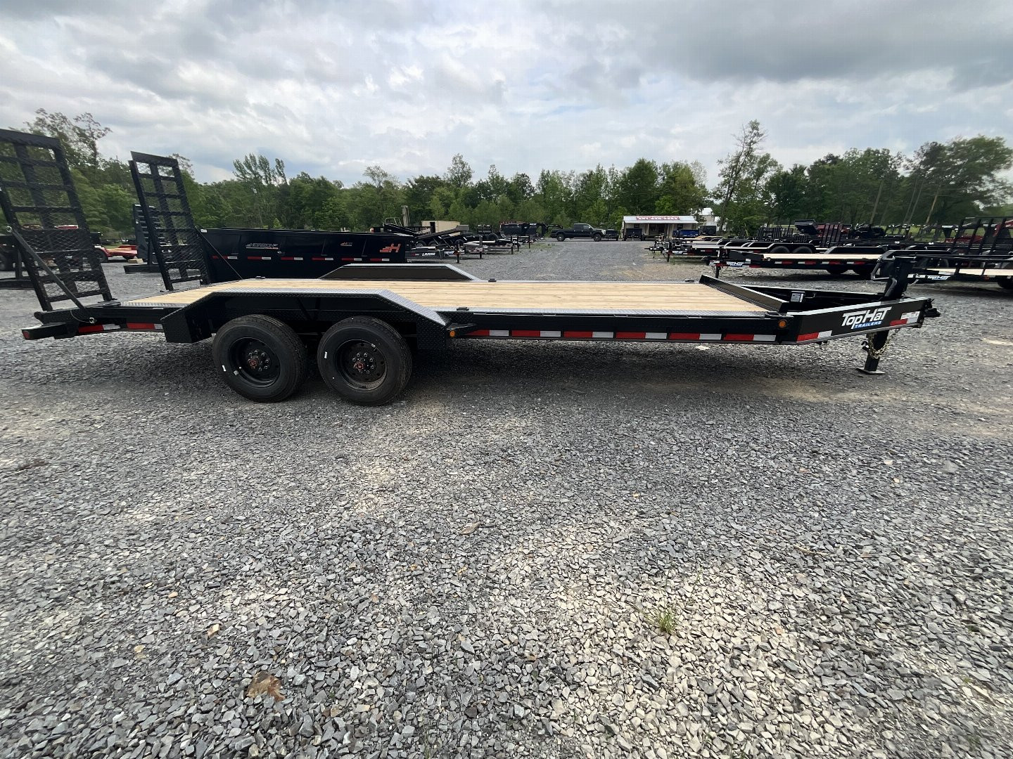 New 2025 Top Hat Trailers Equipment 83x22 Super Single 10K Axles ...