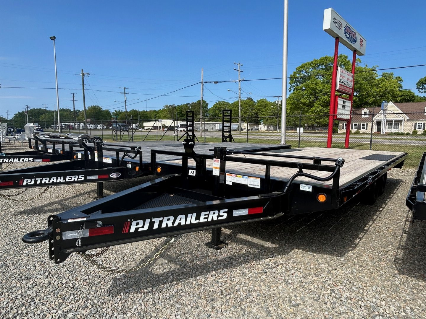 New 2024 PJ TRAILERS 20ft F8 14K w/ Slide In Ramps Deckover Trailer
