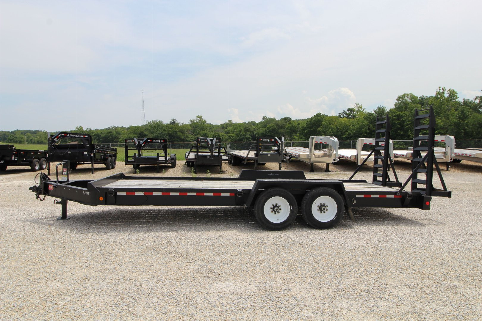 Used 1998 Towmaster Trailers 83" X 20' Equipment Trailer