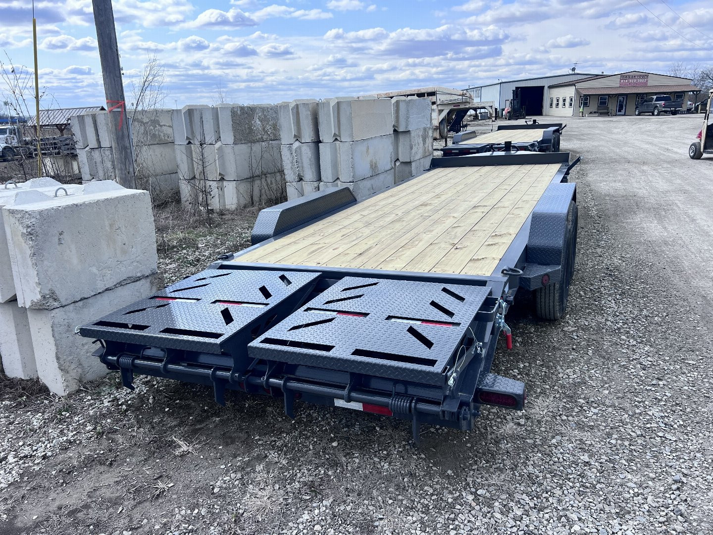 New 2025 IRON BULL 83X22 EQUIPMENT TRAILER W/7K AXLES, I-BEAM FRAME AND ...