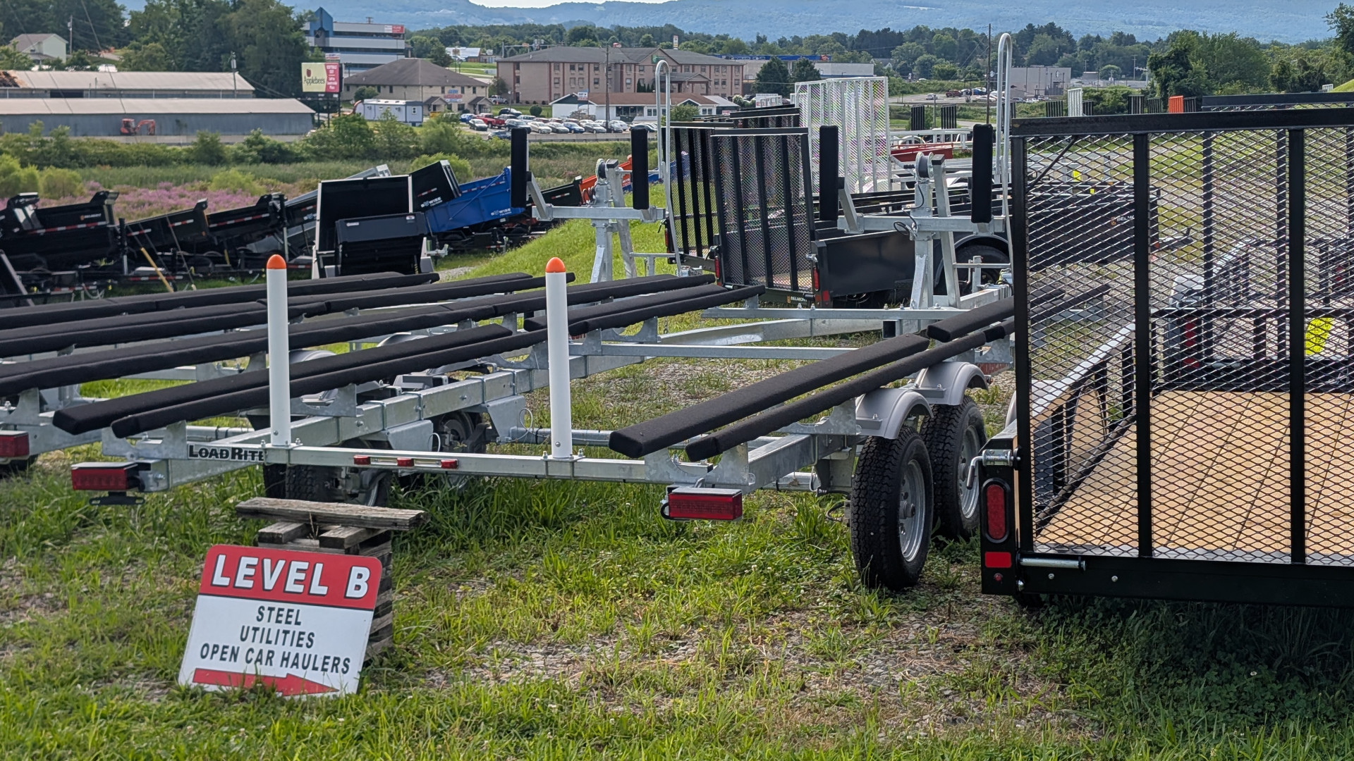 New 2025 Load Rite 22' to 24' Pontoon Boat Trailer