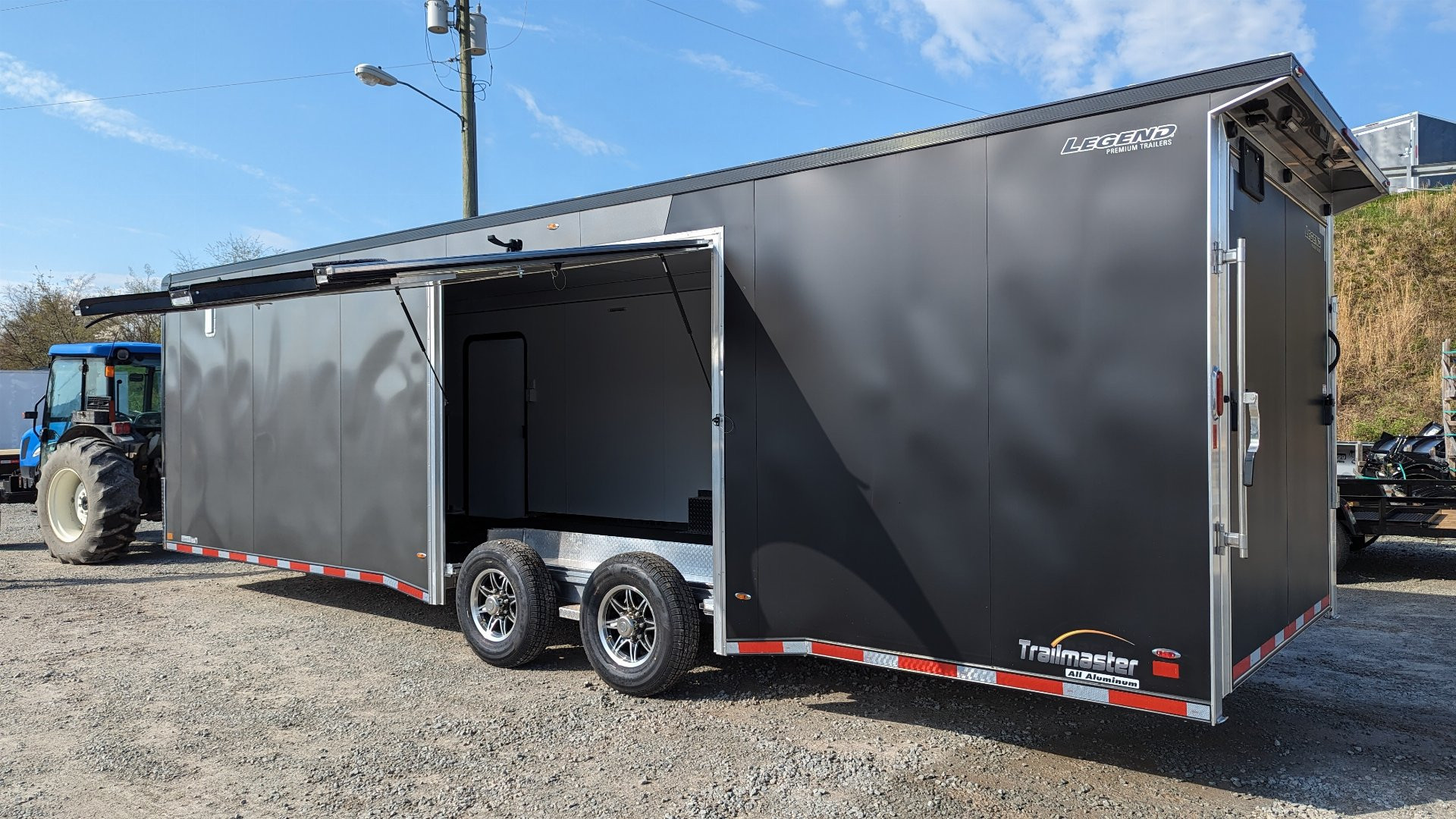 New 2025 Legend 8.5 x 28 HD Trail Master Race Car Hauler w/ Ramp Door ...