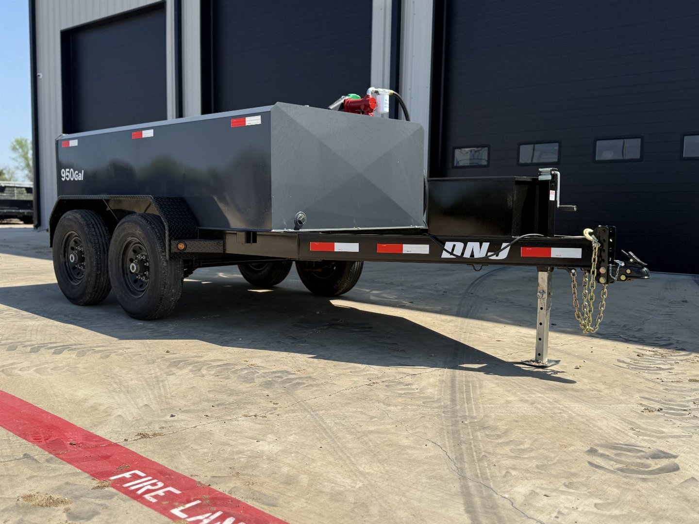 New 2025 DNJ Trailers 950G Tank Trailer 70818