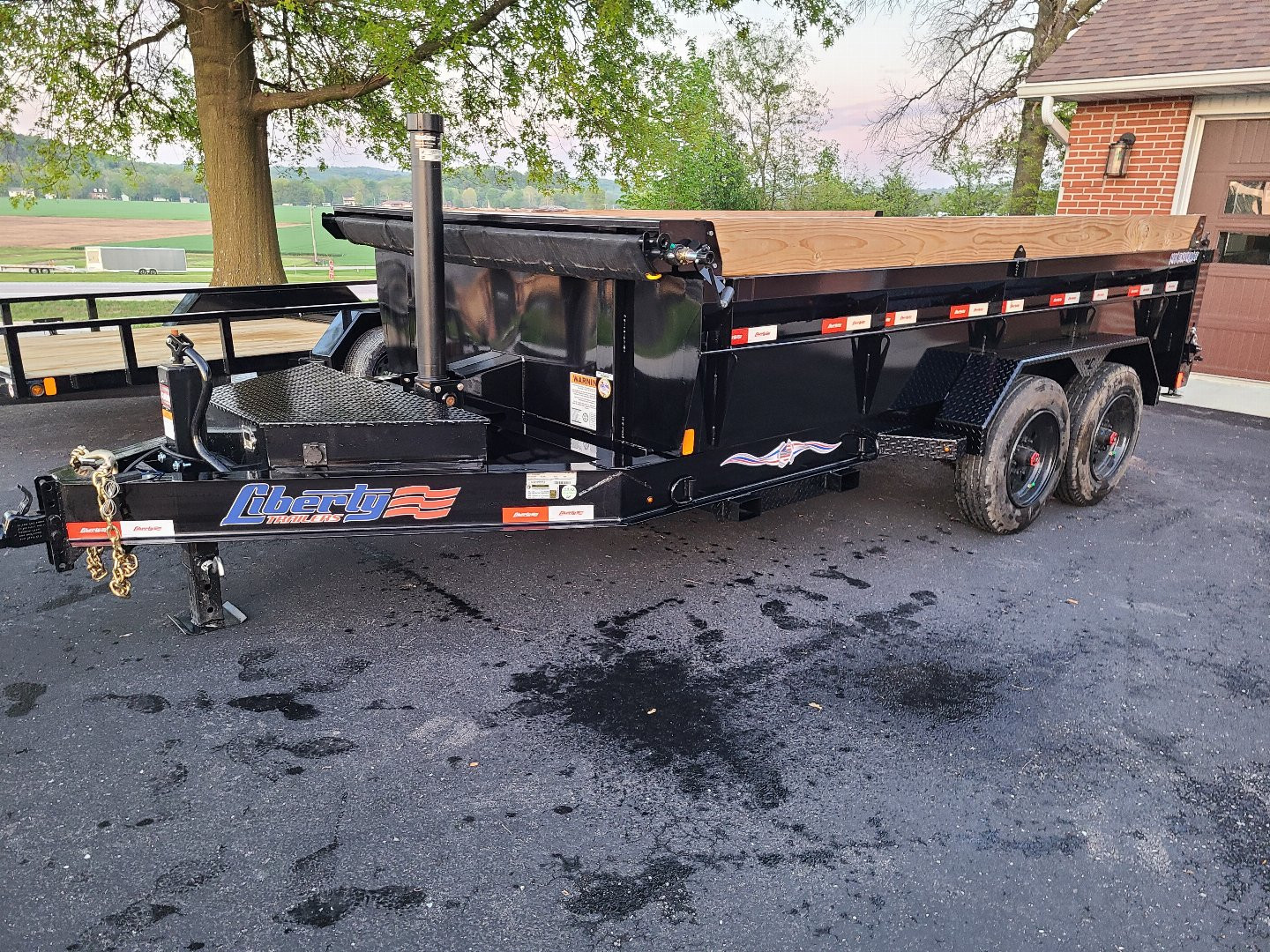 New 83 X 14' dump, 2-8k axles, 17.5 wheels with 18 ply tires ...