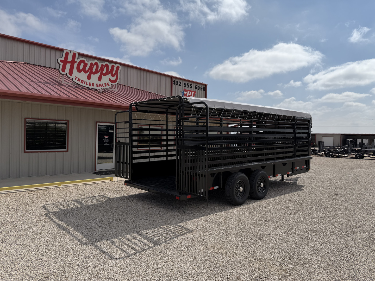 New 2025 Delco 6'8"x20' GN Bar Top Livestock Trailer - B8 Cattleman for ...
