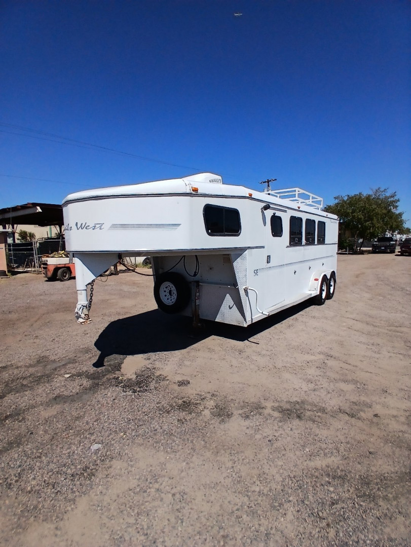 Used 1999 Trails West 3 H WEEKENDER Horse Trailer