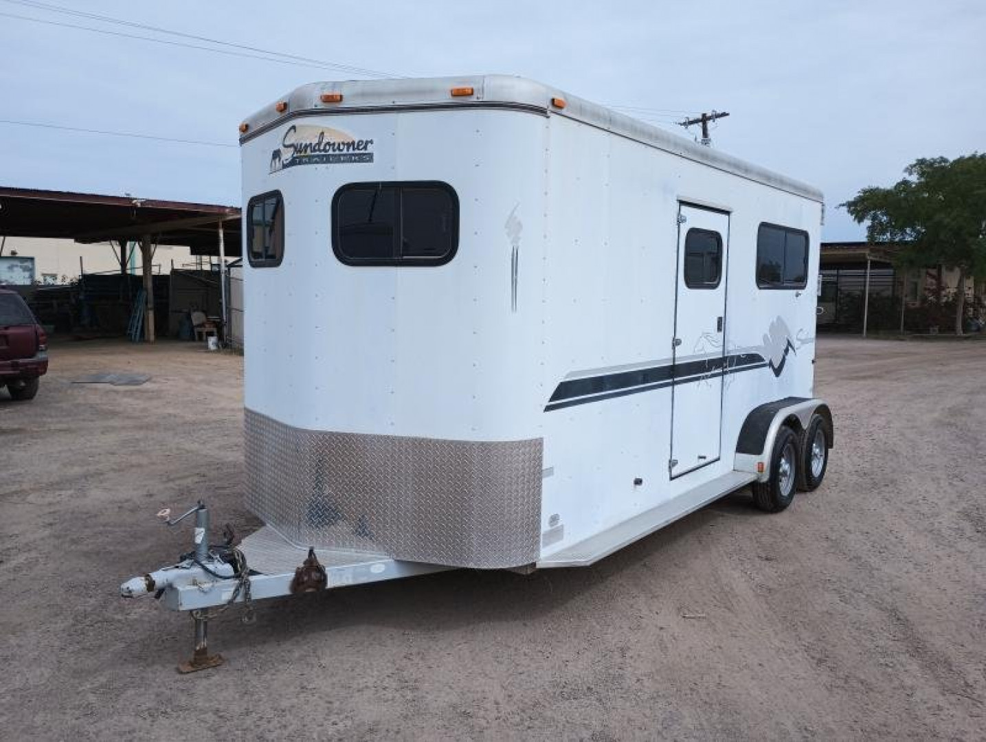 Used 1999 Sundowner Trailers VALUELITE WARMBLOOD 2H BP Horse Trailer ...