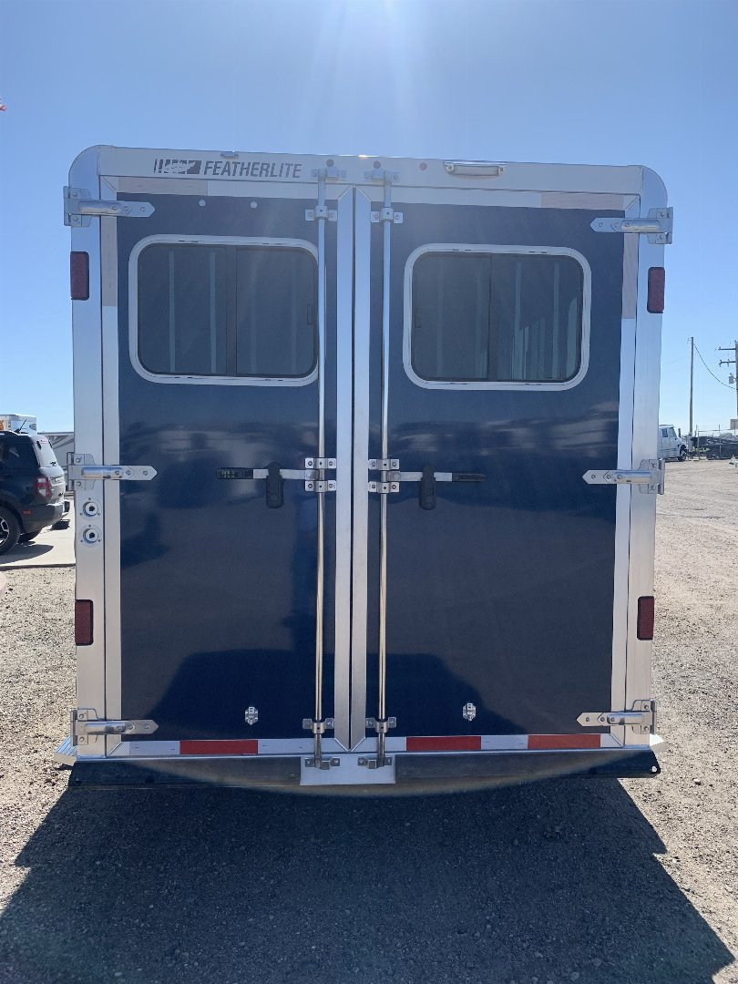 New 2025 Featherlite Trailers 9400 3H SLANT BP Horse Trailer