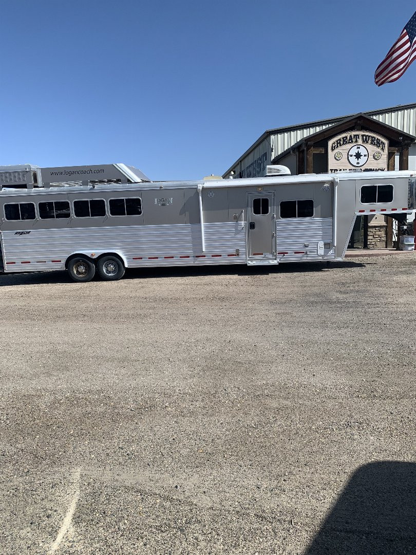 Used 2014 Logan Coach 4 Horse Slide out Horse Trailer
